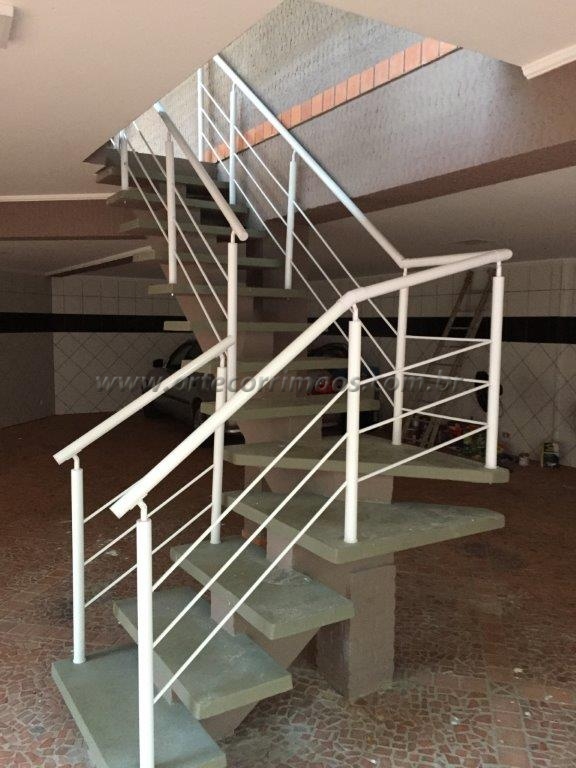 Guarda corpo de aluminio branco escada, sacada e varanda